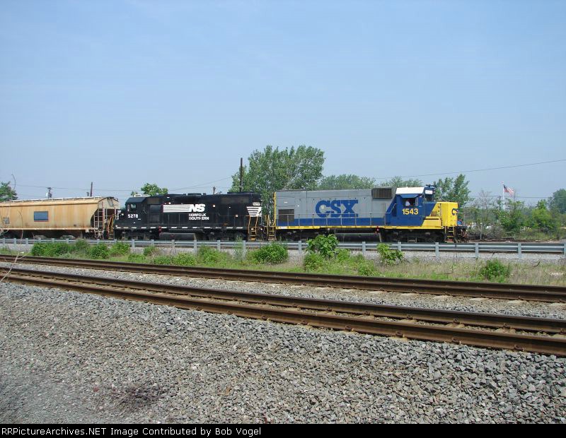 CSX 1543 and NS 5278